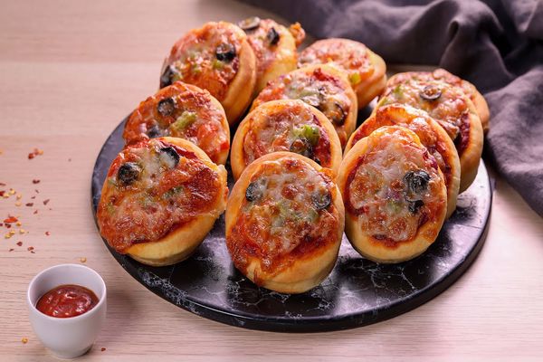 أنواع البيتزا واسمائها بالصور - مقالات مفهرس